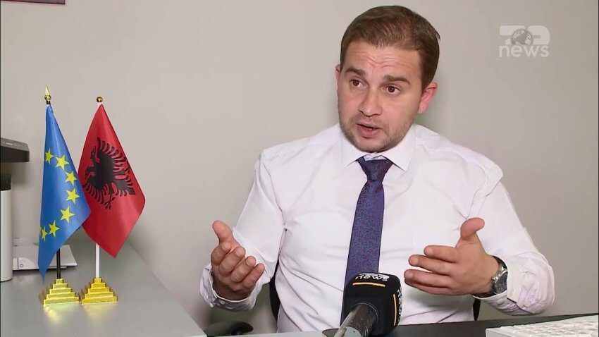 Aplikacionet e kriptuara/ Topalli: Miliona transkripte që Franca i ka ...