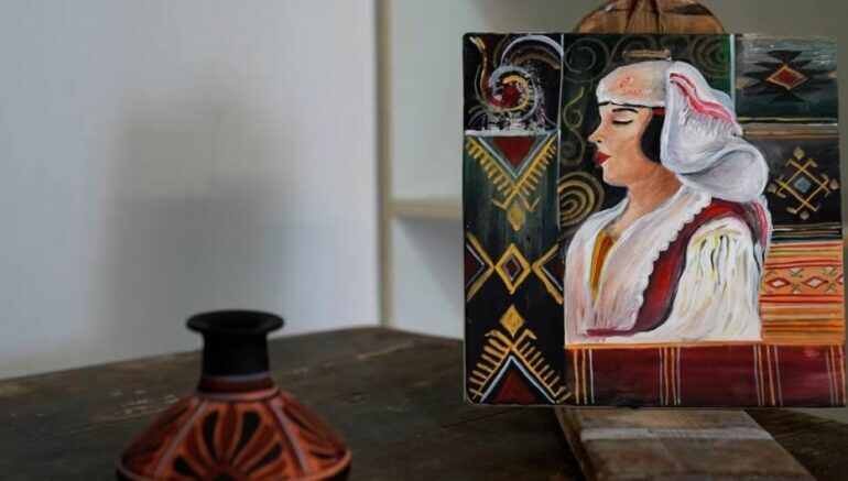 Të bësh art me baltë/ Gratë në zonat rurale në Shqipëri po përpiqen të ...