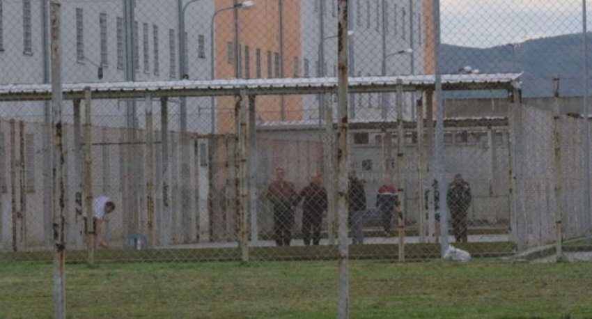 335 të dënuar në burgun e Fierit letër të hapur deputetëve: Lini ...