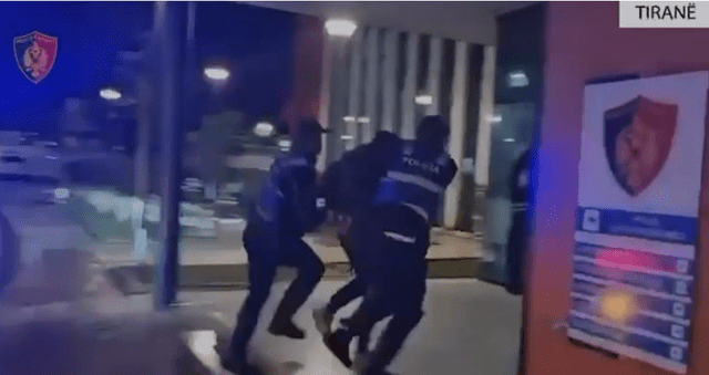 Prandalohet ngjarja kriminale/ Dhunuan fqinjin për motive pronësie, e ... Prandalohet ngjarja kriminale/ Dhunuan fqinjin për motive pronësie, e ...
