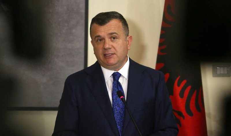 28 persona të vënë në prangat e policisë 24 orët e fundit, reagon ...