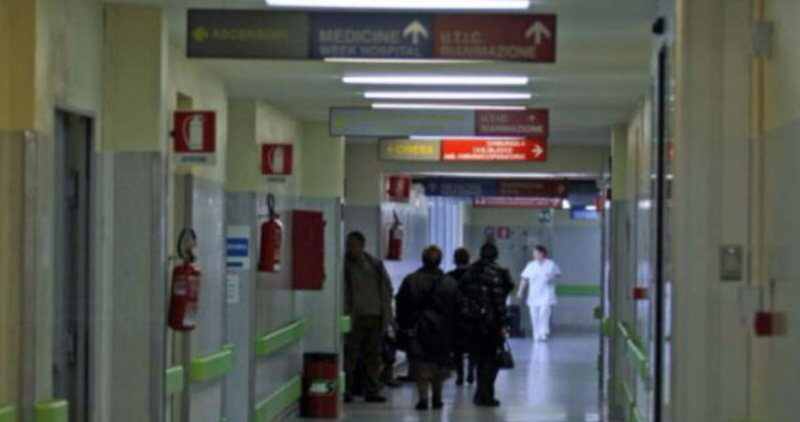 Nuk i dha 10 ditë raport mjekësor, pacienti bën për spital mjekun ...