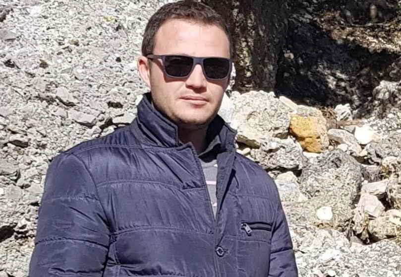 Anëtari i Kryesisë së PD, Vlorë, denoncon mungesën e infrastrukturës në ...