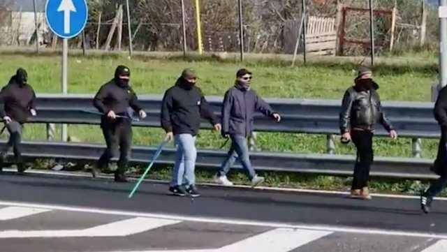 Para finales së Kupës së Italisë, tifozët e zjarrtë të Juventus dhe ... Para finales së Kupës së Italisë, tifozët e zjarrtë të Juventus dhe ...