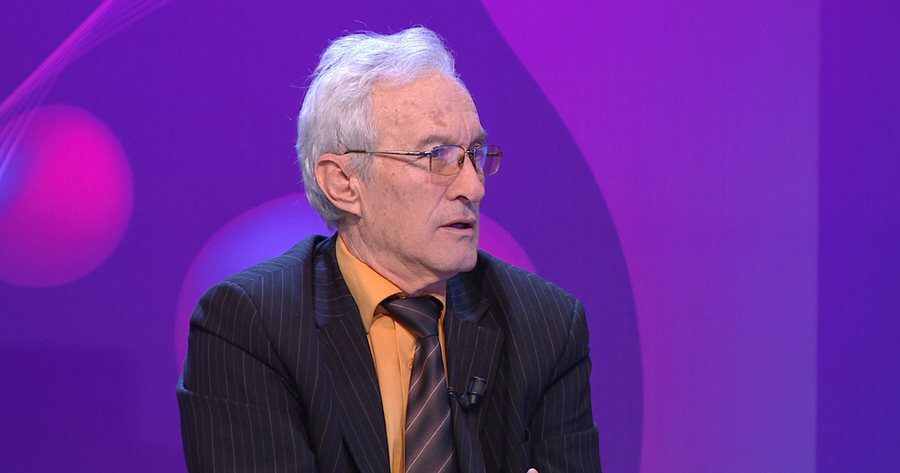 Agim Doçi në luftë për jetën, poeti i njohur pëson hemorragji cerebrale ...