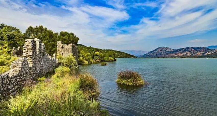 “Mirror”: Butrinti, ”Maldivet” evropiane me mot të ngrohtë dhe çmime më ...