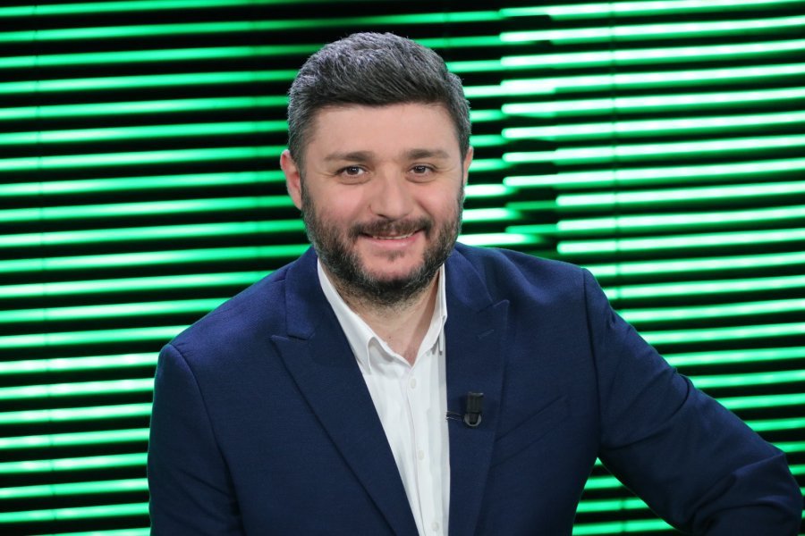 Erion Veliaj, ‘Tik-tokeri’ i paraburgimit të Durrësit! - Gazeta Bulevard