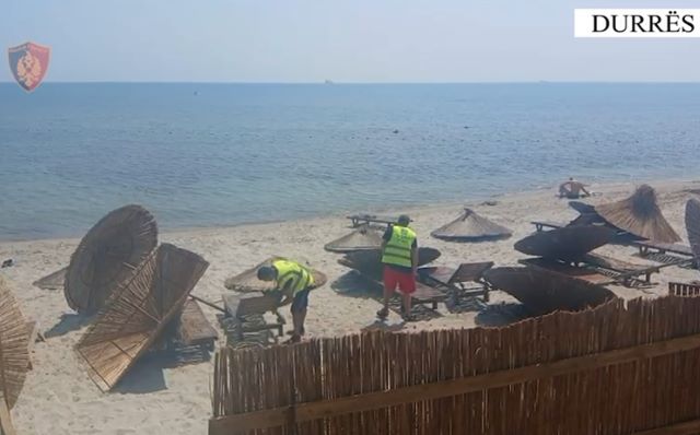 Lirohen 2 hapësira në lagjen nr. 1, Durrës, që ishin zënë në mënyrë të ...