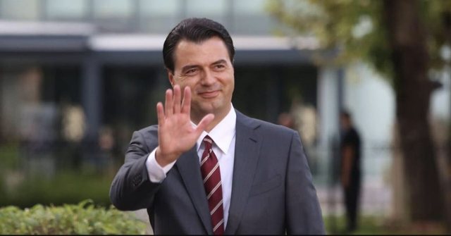 Sot ka ditëlindjen Lulzim Basha! - Gazeta Bulevard