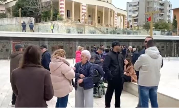 'Kjo është vjedhje' - Preket nga projekti TID në Durrës, banorja: Duan ...